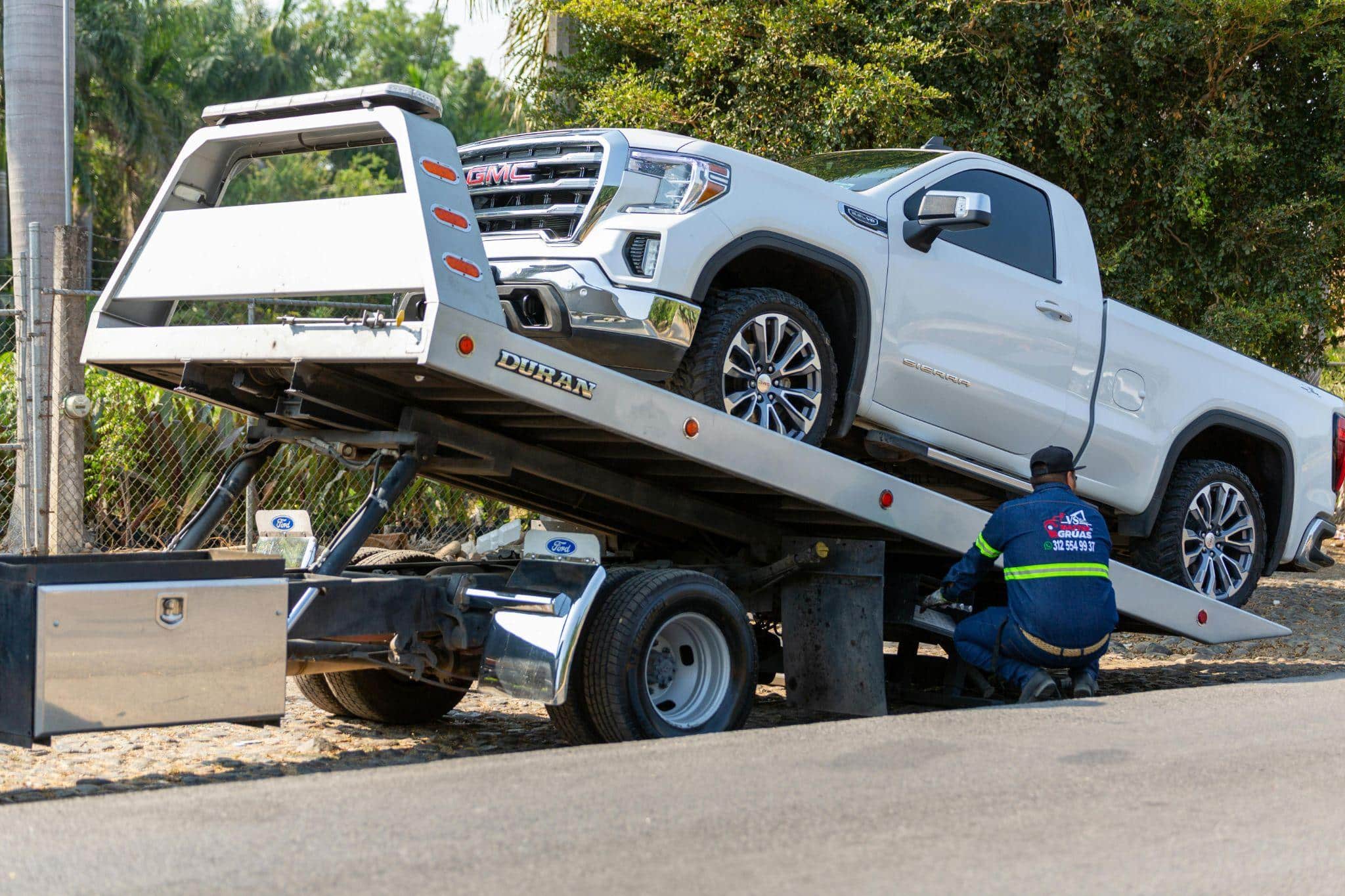 The Ultimate Guide to Car Towing: Tips for a Safe and Hassle-Free ...