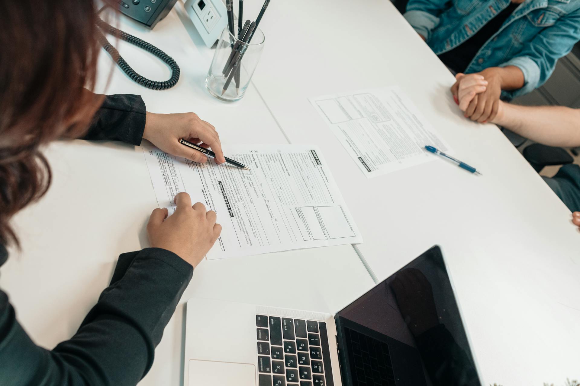 Top Reasons to Choose Custom Essay Writing Services Now