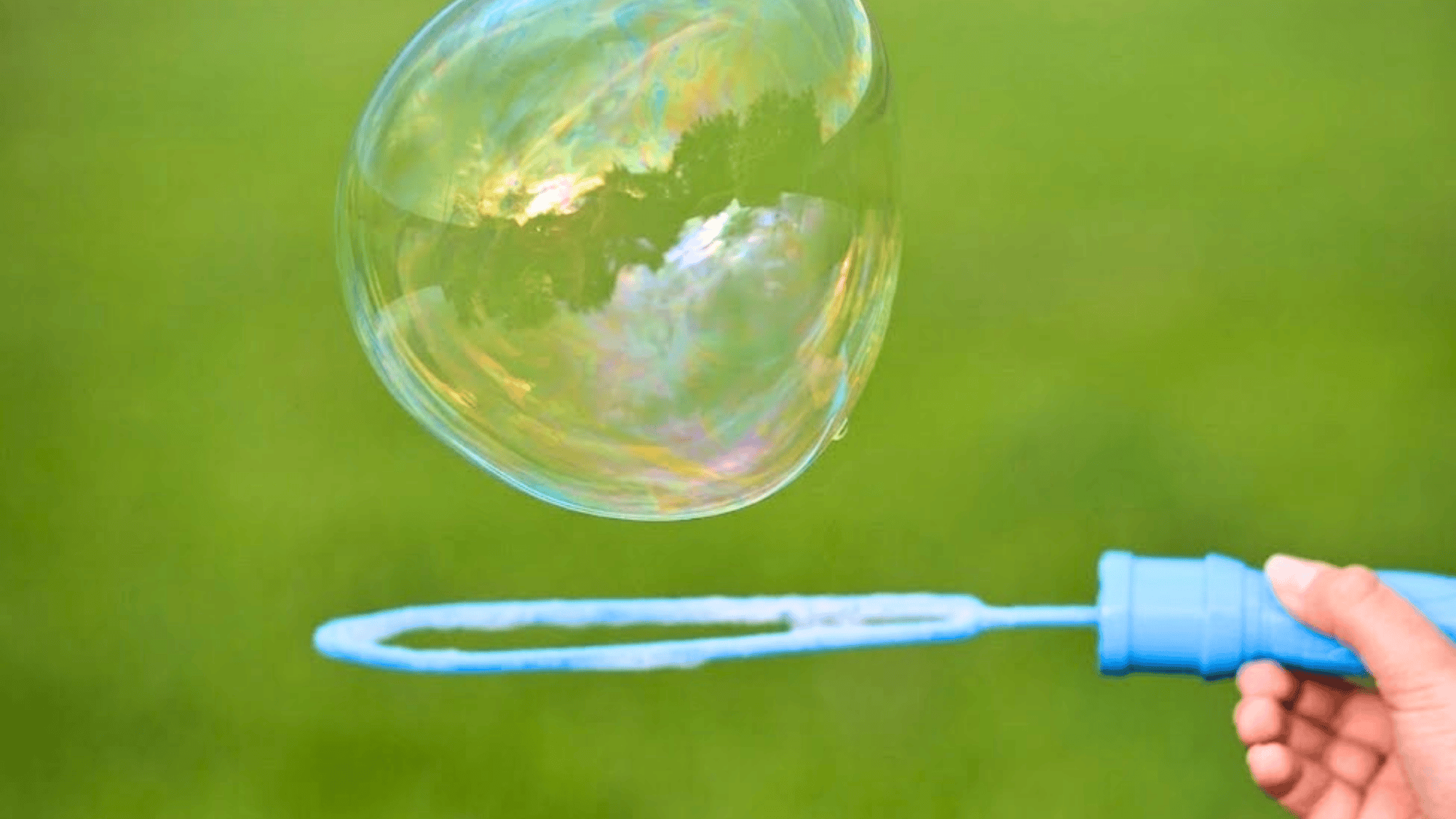 Homemade Bubble Solution: Best Recipes that Actually Work - Opple House